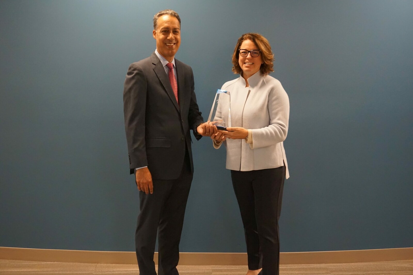 2021 Pinnacle Award Winner: Intelligence Industry Executive Tiffanny ...